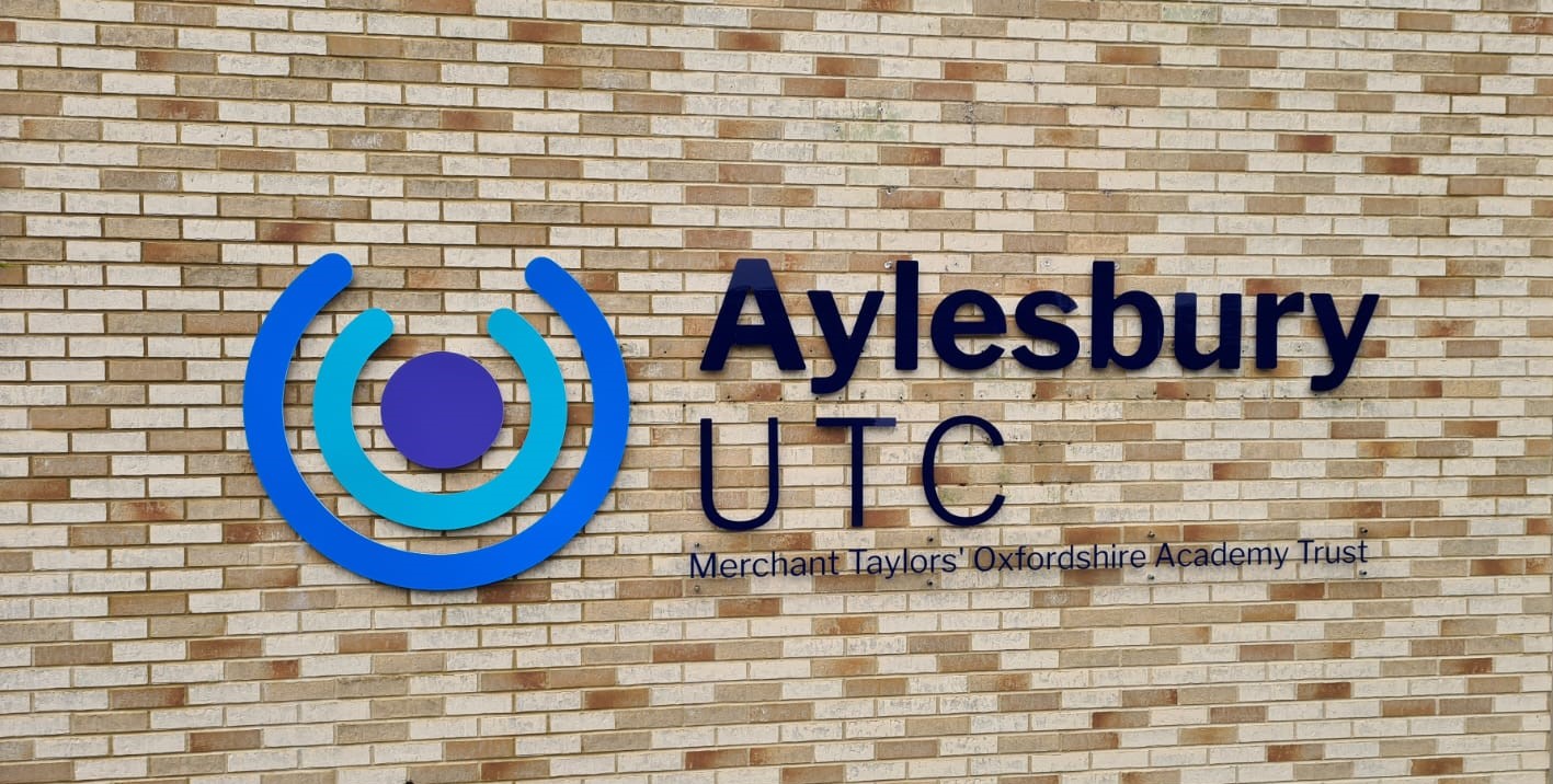 Sign Makers & Vehicle Graphics Specialists in Aylesbury