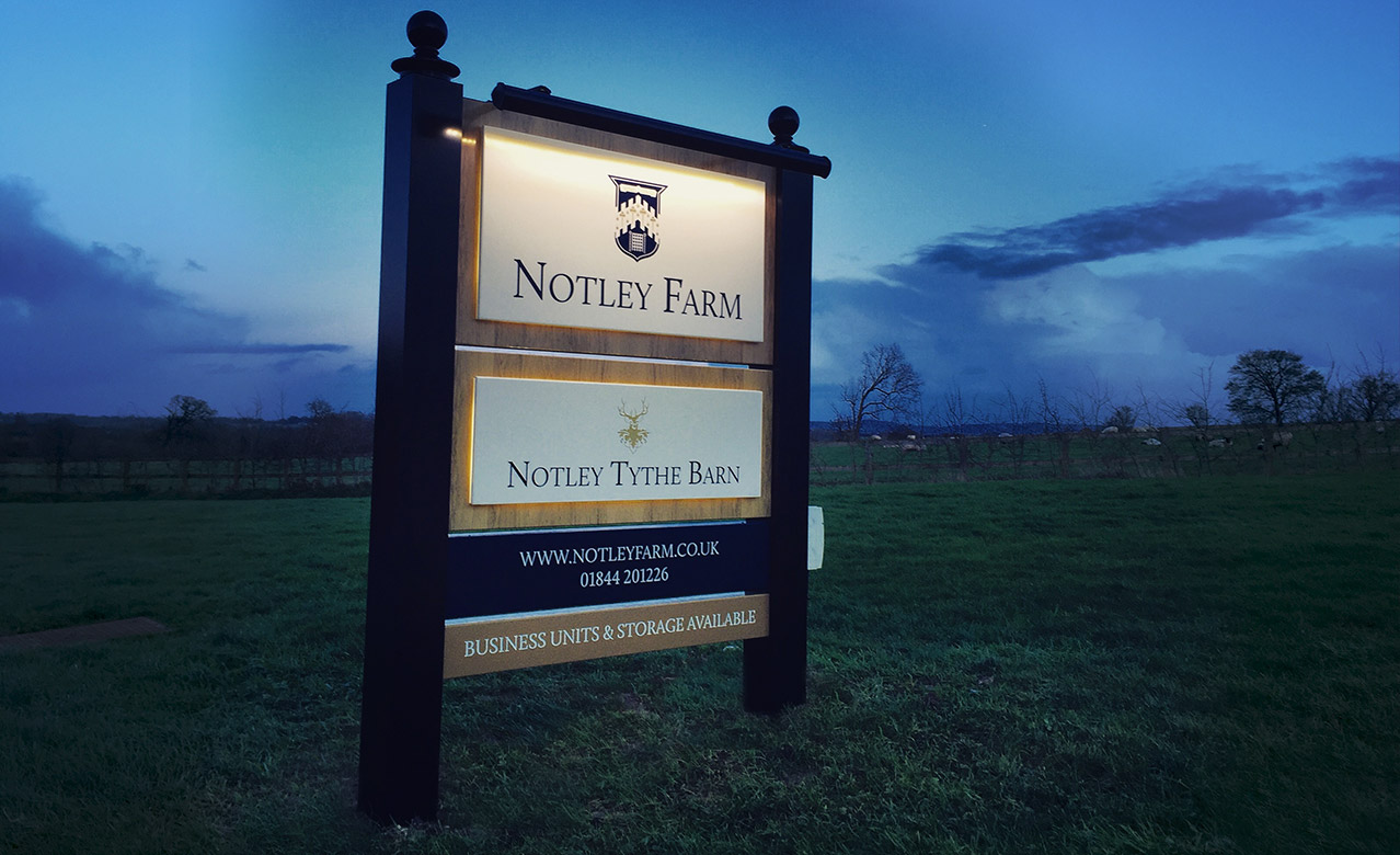 Vehicle Graphics and Sign Makers in Aylesbury