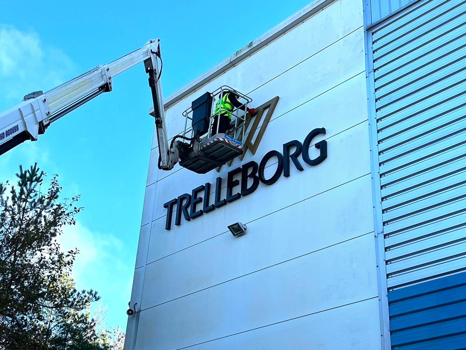 Trelleborg UK, Exterior & Interior Signage Refresh